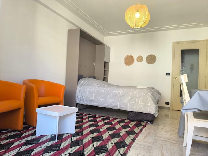 Appartement Avec Balcon,
Carré D'or, Plage ,Gares - 모나코
