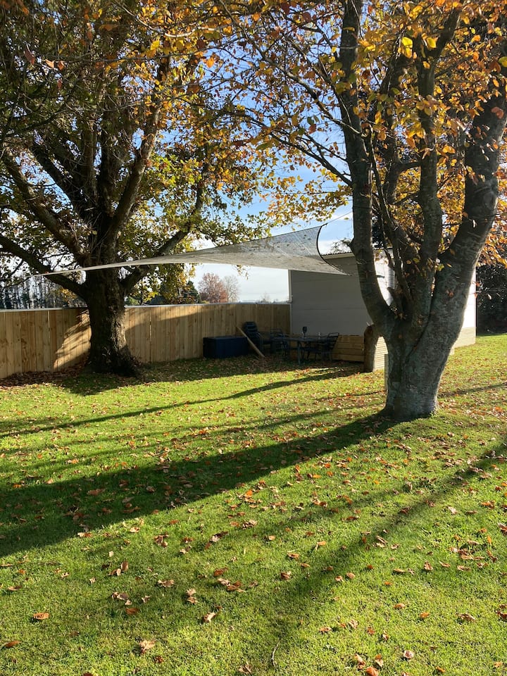 The Shady Cabin - Edgecumbe