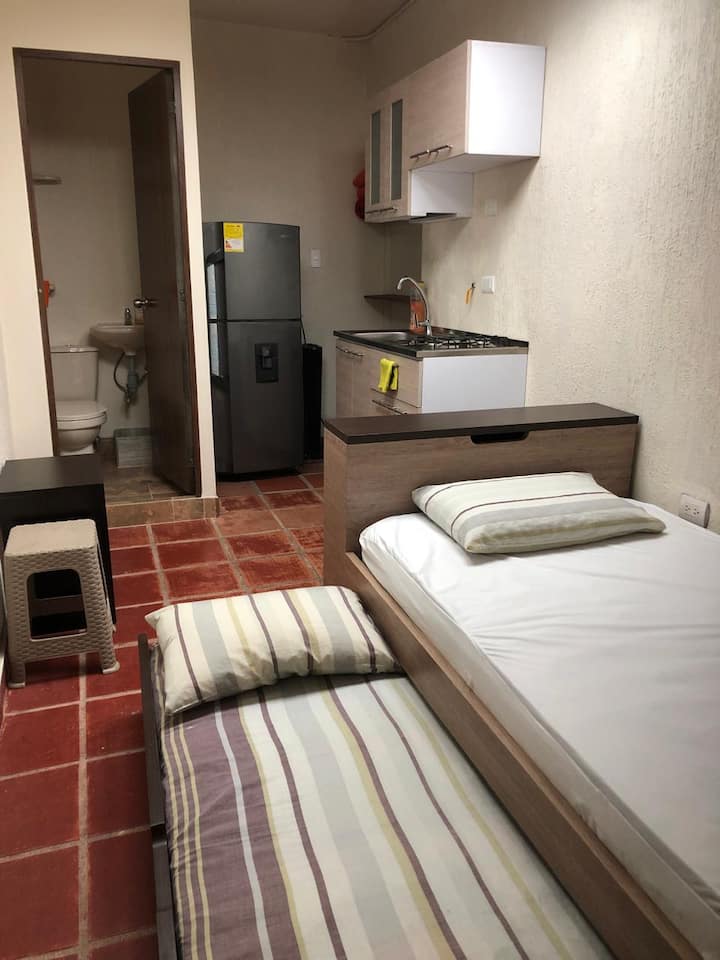 Apartaestudio Cerca A Centro Comercial Fabricato. - Bello, Colombia