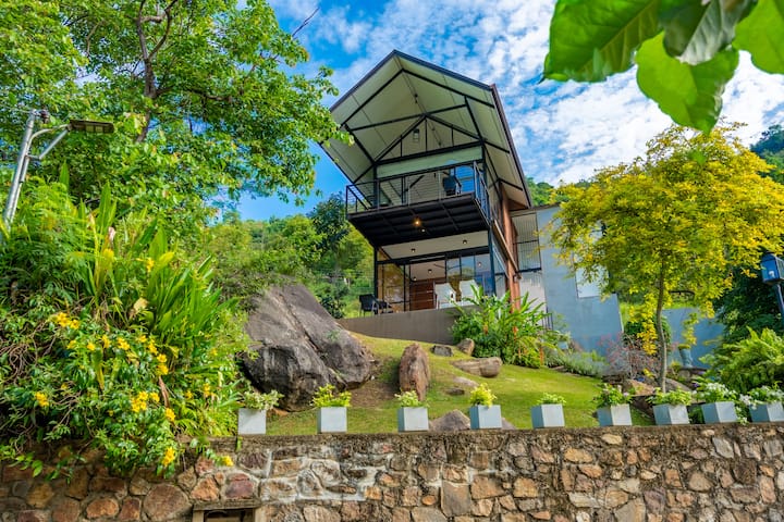 Beautiful 2bed Villa~pool~balcony~gden~magicalview - Sri Lanka