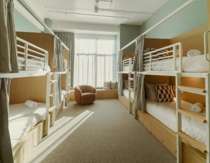 The Glacier Dorm - 8 Beds, Private Space - Lyttelton