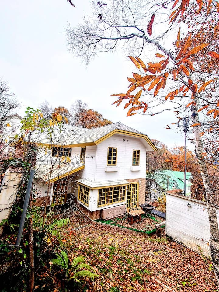 秋の紅葉　[鈴蘭高原B 貸切] 　寝室減割引　合宿　研修　日帰りで温泉、登山、白川村や高山観光 - Gero