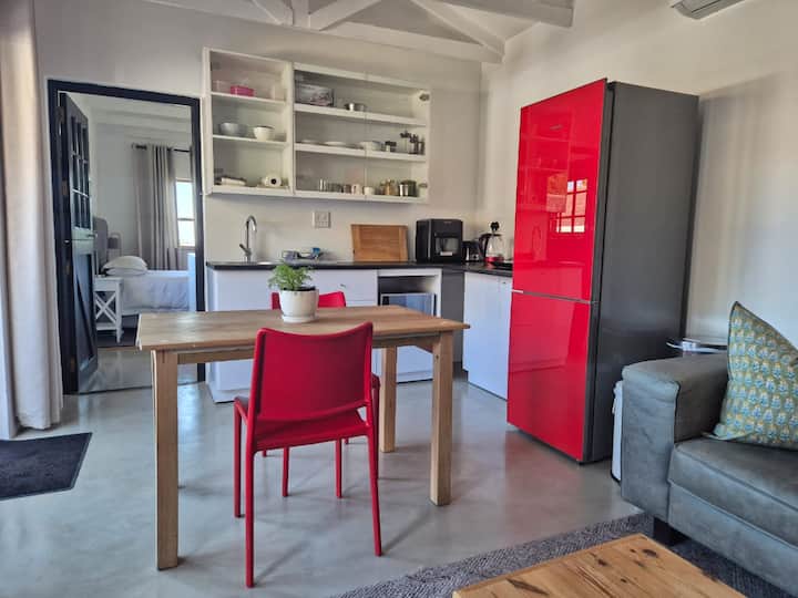1 Conduit Road Apartment - Camps Bay