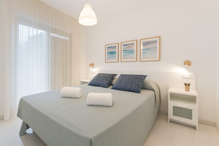 Charming Flat · 5 Min Beach · Pool & Wifi · Enjoy - Salou