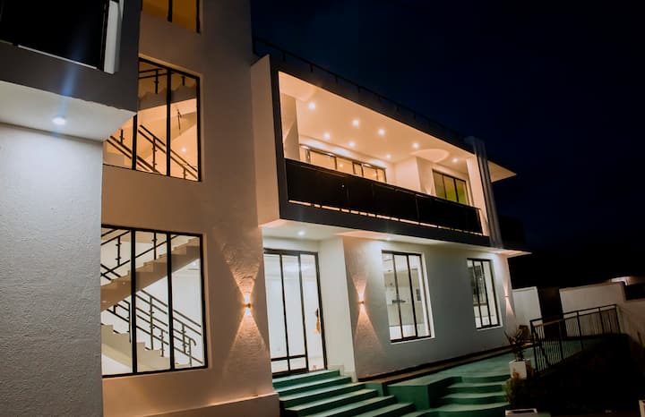 Anny Villa Top Floor - Rwanda