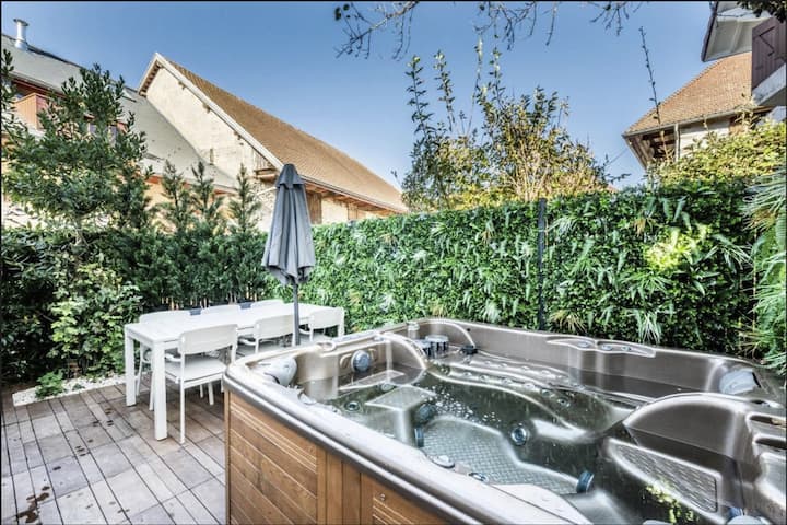 La Venise Du Lac - Haute-Savoie