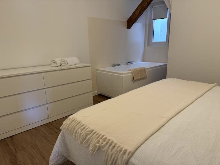 ღ Bubble Loft • Bain Balnéo, Spacieux Centre Ville - Nantes