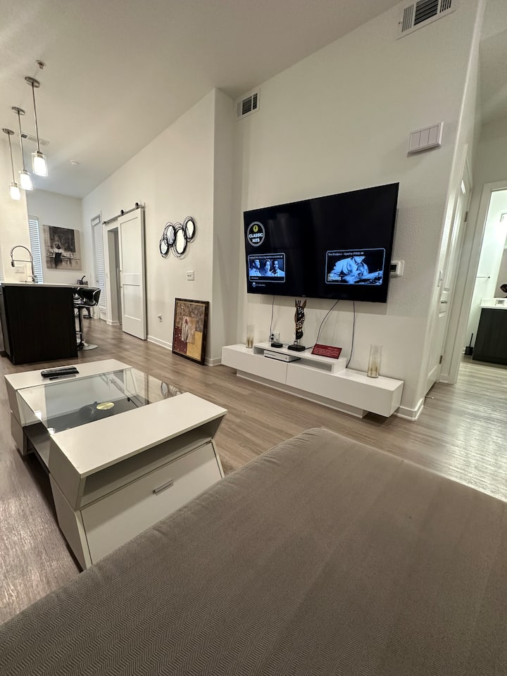 Luxury 1 Bd Private Apartment - Irvine, CA