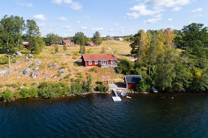 Secluded, Lakeside, Private Jetty. Peace And Quiet - Suecia