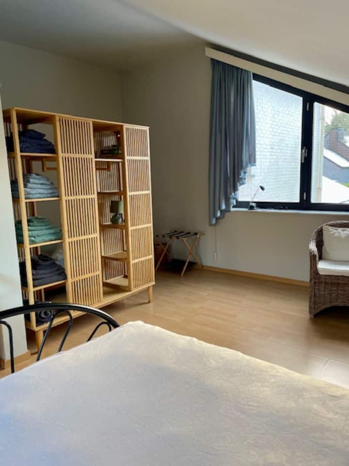 1 P. + 2 P. Bed & Eigen Badkamer - Huize De Wit - Heist-op-den-Berg