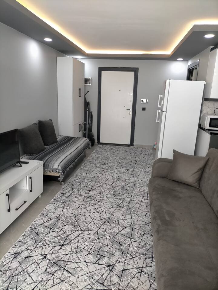 Sitede Sıfır Full Eşyalı Lüx 1+0 - Side