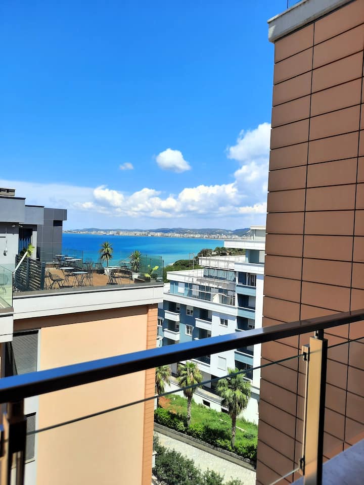 Eri's Seaview Apartment - Albania