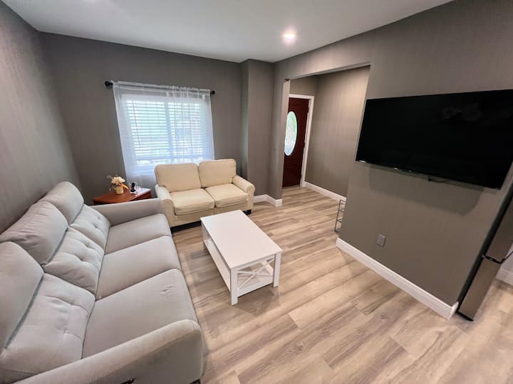 Perfect For Large Families & 5 Min Walk To Falls! - Niagara Falls, NY