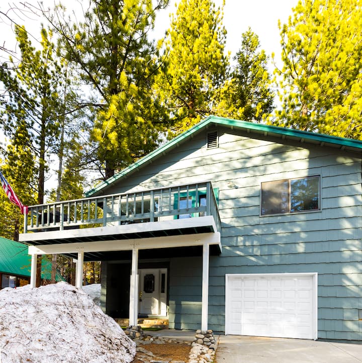 Mammoth Lakes Ski Getaway - Mammoth Lakes, CA