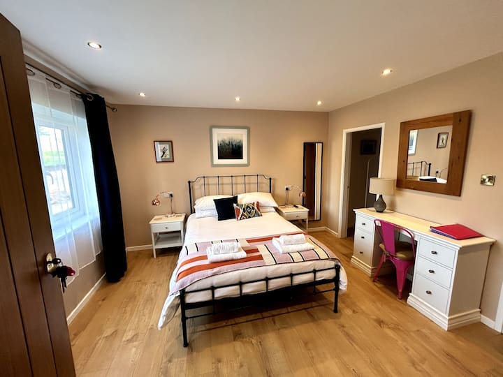 Self-contained Annexe. Parking, Wifi, & En Suite. - Stratford-upon-Avon