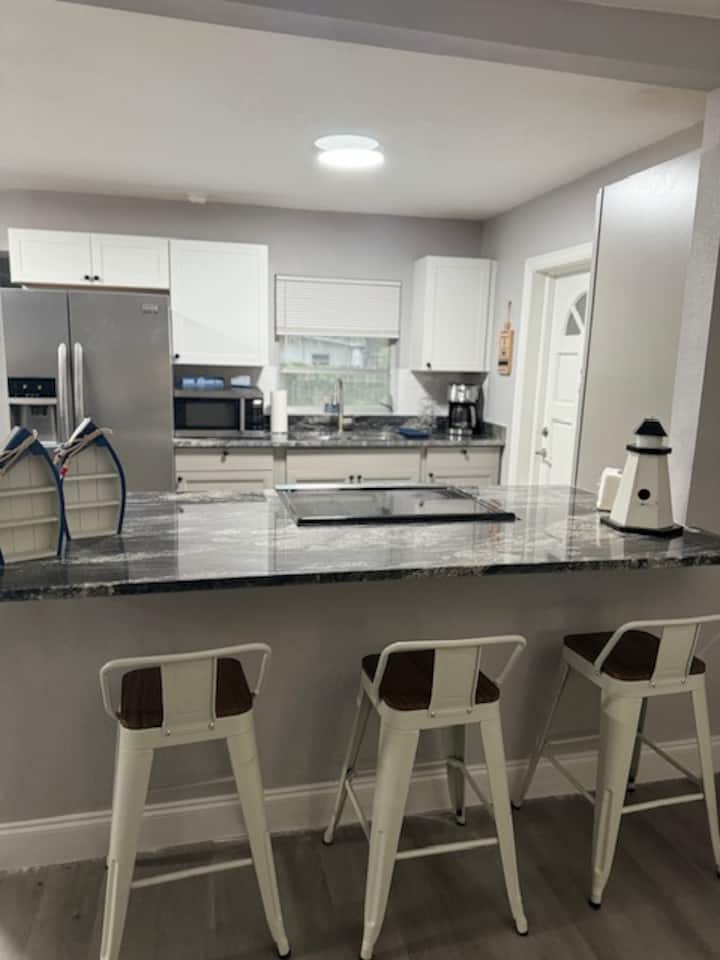 Great Home Close To Shops,fit,beaches,and Space X - Melbourne Beach, FL