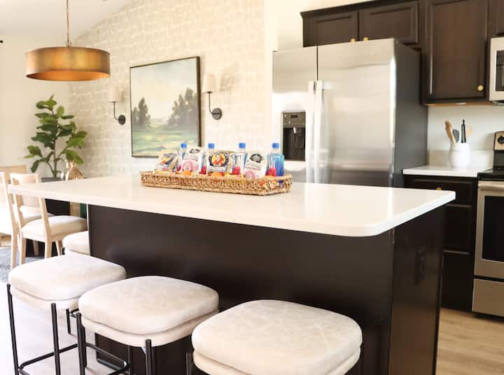 Happily Home 4br West Omaha/elkhorn Retreat - Gretna, NE