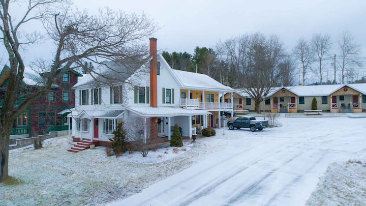 Snowshoe Lodge Main House - Lake Placid, NY