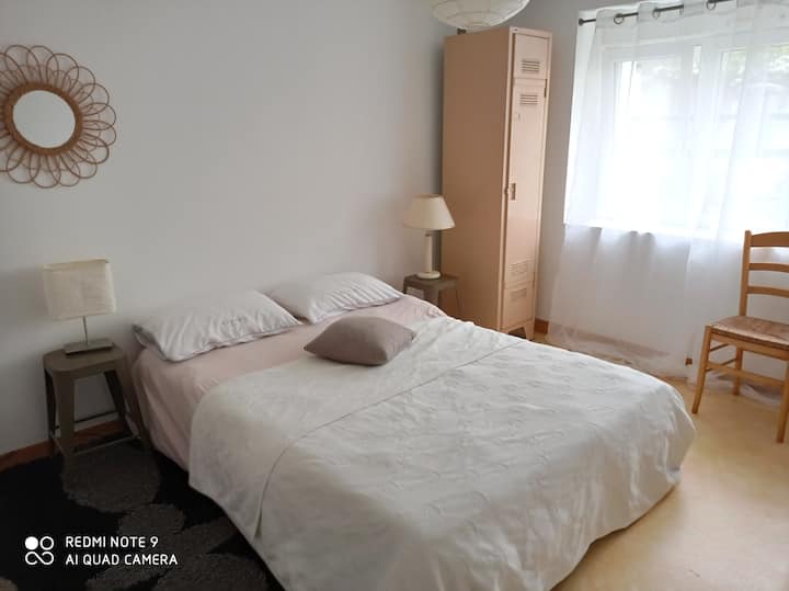 Chambre Dans Maison Avec Salle De Bains Privée - Brest