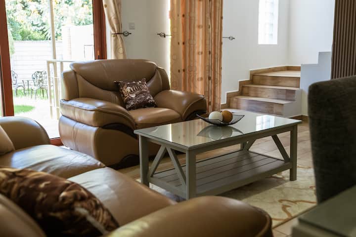 Savanna68 3bed Apartment#5 - Harare