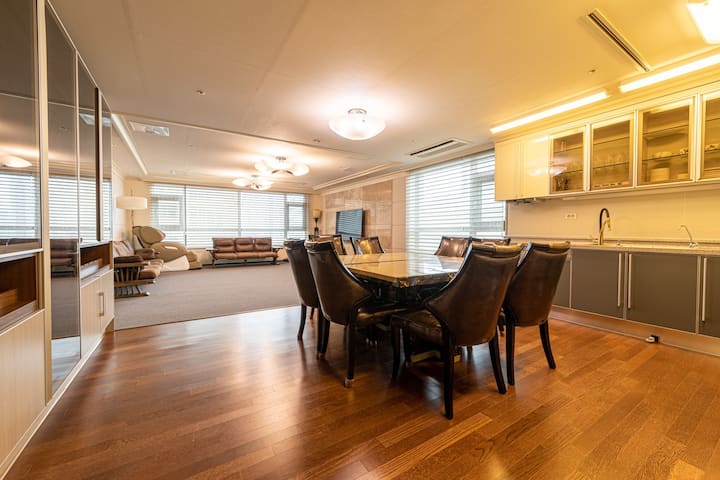 Big Meeting Room House - Busan