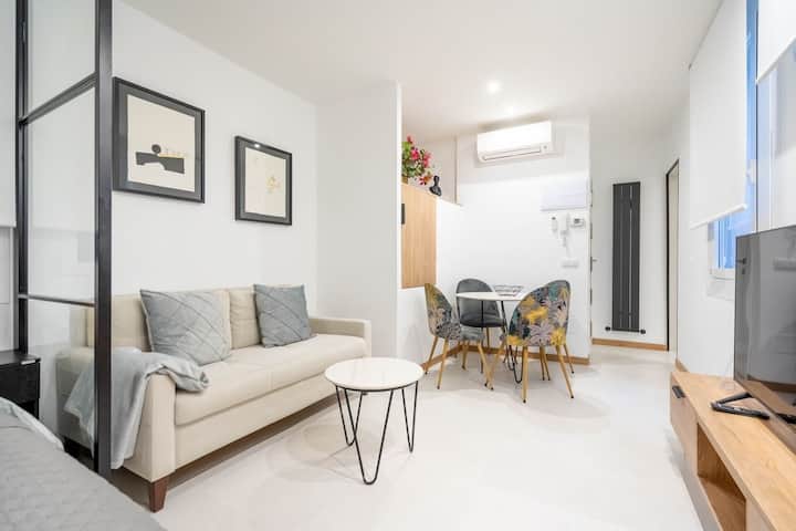 Enigmático Apartamento En Madrid/estancias Largas - Madrid