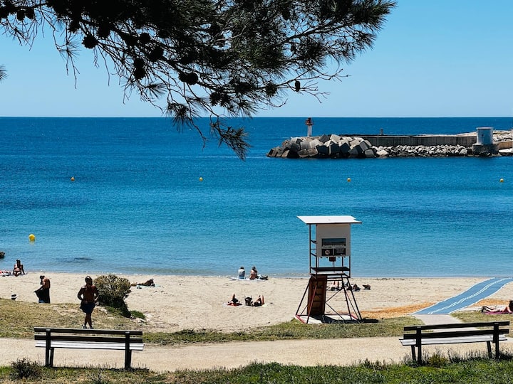 Studio Neuf 100 M Plage, Grande Terrasse, Calme - Martigues