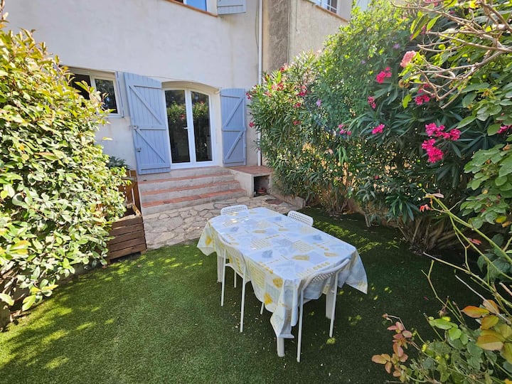 Bas De Villa Avec  Jardin Et Stationnement - La Seyne-sur-Mer