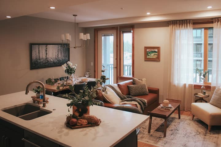 2 Bdrm Timberstone Gem | Adjustable Bed - Canmore