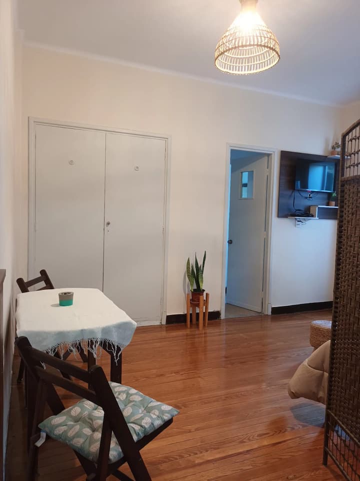 Apartamento Un Ambiente ,Coc. Definida, Balcon - Montevideo