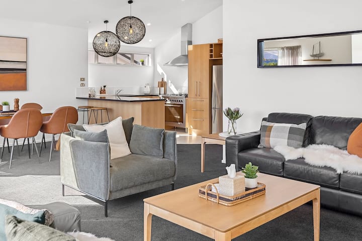 Perfect For 2 Couples! - Wanaka