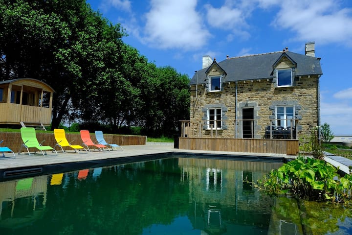 Maison 12 Couchages, Roulottes, Piscine Naturelle - Merdrignac