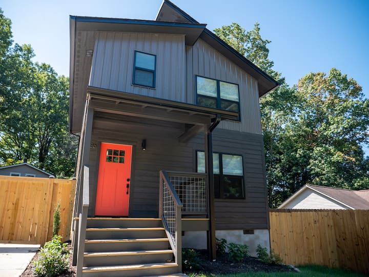 Lux 3br Retreat W/ Firepit, Bbq, 3 Mi To Downtown - Asheville, NC