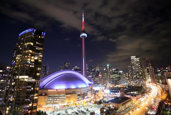 2+1 Bdrm Apartment W Parking - Vaughan