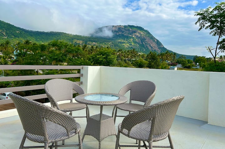 Glenville Holiday Villa - Top Two Floors - Nandi Hills