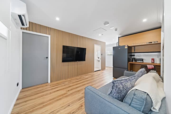 Female Only 6 Bed Dorm With Ensuite - Townsville