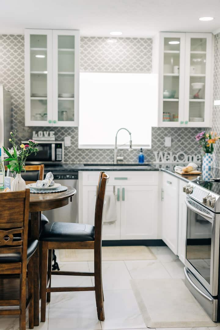 Sea Breeze A 2b2b Close To Img And 6 Min To Beach - Anna Maria Island, FL