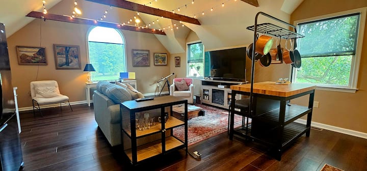 Modern Bucks County Pa Retreat - Doylestown, PA