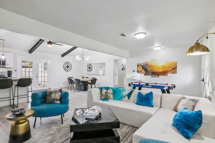 Modern Luxury With Cozy Vibes - ボーモント, TX