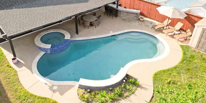 Cowtown Oasis - Fort Worth, TX