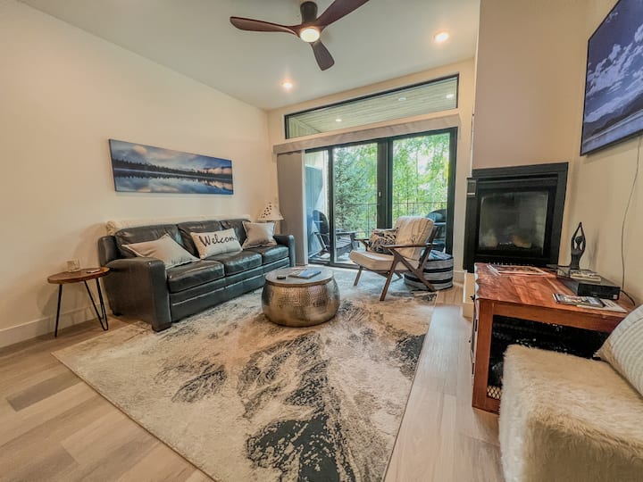 Riverfront Retreat On The Blue - Silverthorne, CO