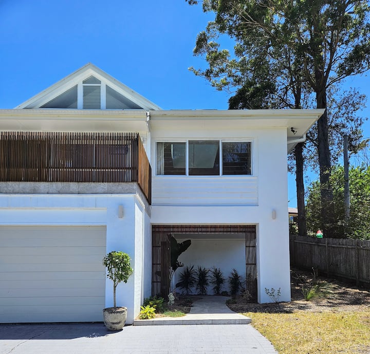 Wamberal Beach House - Avoca Beach