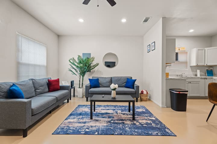 Texas Grand Retreat! - Tyler, TX