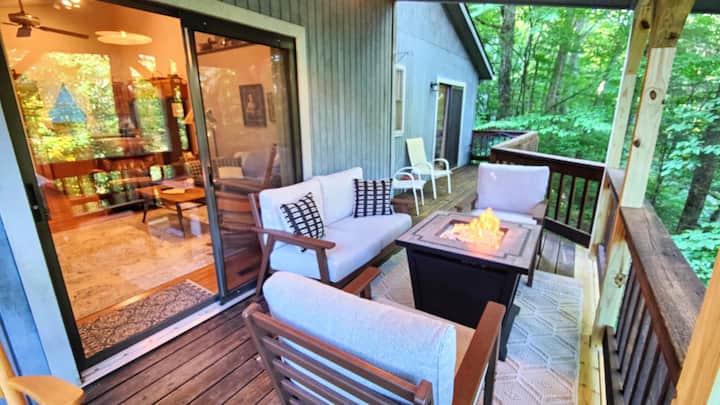 Gorgeous Deck, Covered Patio, 2/2 With Central Ac - Maggie Valley, NC