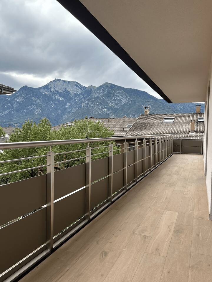 Spazioso Trilocale Con Balcone - Trento