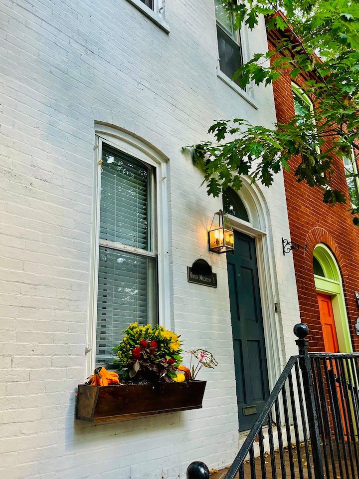 Historic Charmer Downtown - Lancaster, PA