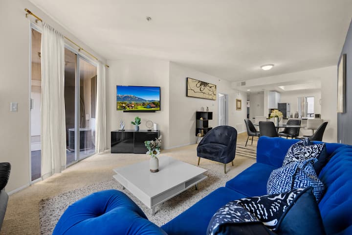 Spacious Irvine Large Condo Disney/great Amenities - Newport Beach, CA