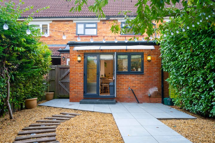 3-bed Home With Garden & Parking - Oxford
