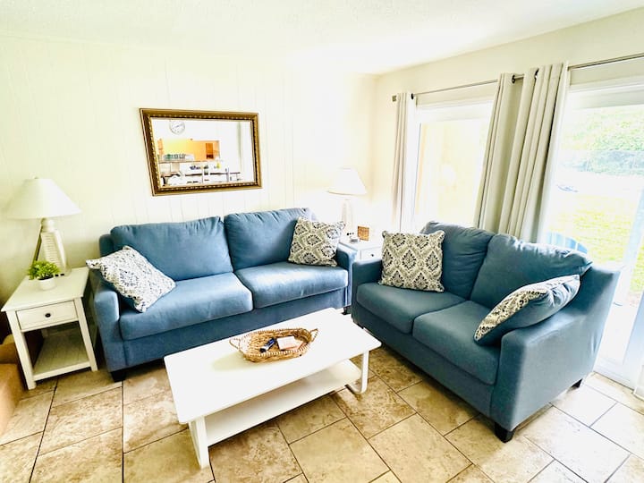 The Family Tides-snowbird Rates! - Destin, FL