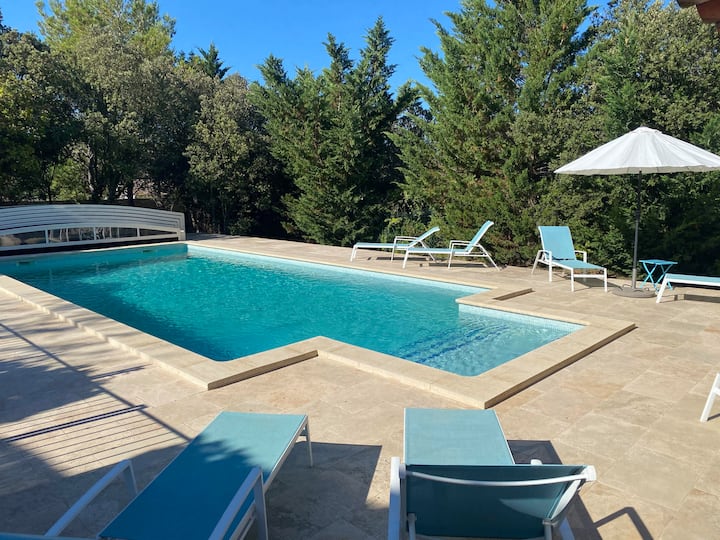 Villa Near Golf W/ Pool & Garden. Pets Welcome! - L'Isle-sur-la-Sorgue